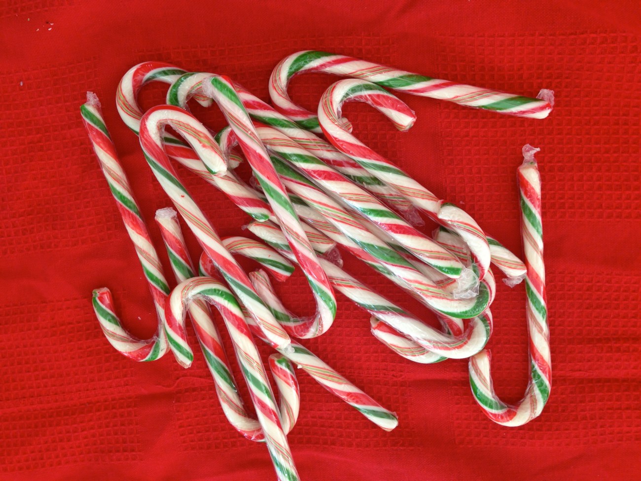 How to make Donna Hay chocolate candy cane cookies | the hungry mum