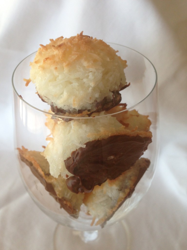 Super easy two egg white macaroon recipe | the hungry mum