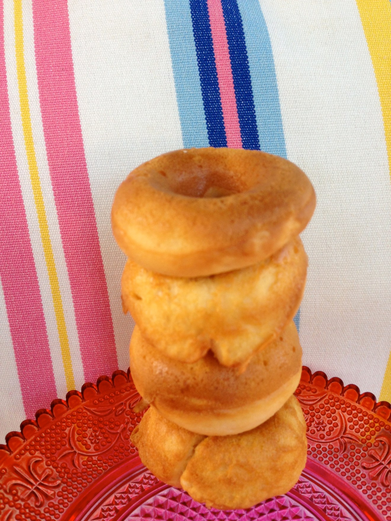Rum baked donuts / doughnuts with booze | the hungry mum