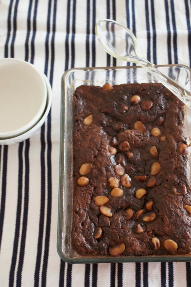 Chocolate macadamia self-saucing pudding | the hungry mum