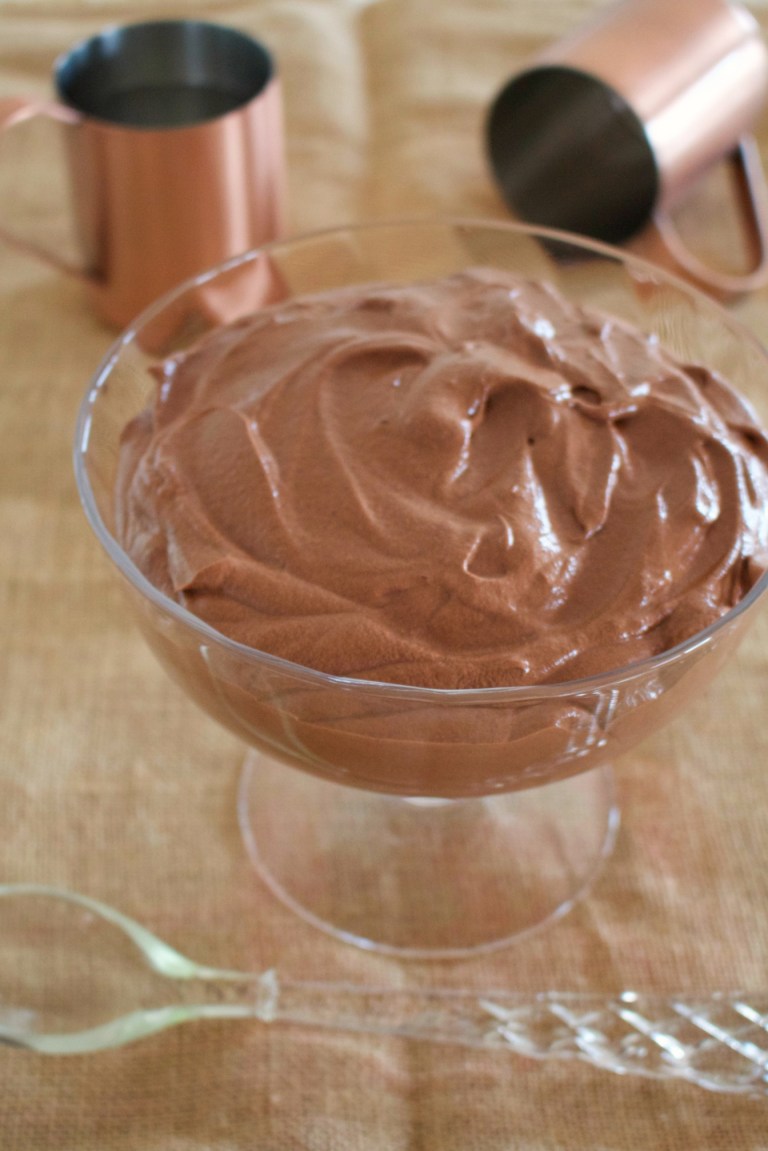 5 ingredient instant chocolate mousse – no eggs! | the hungry mum