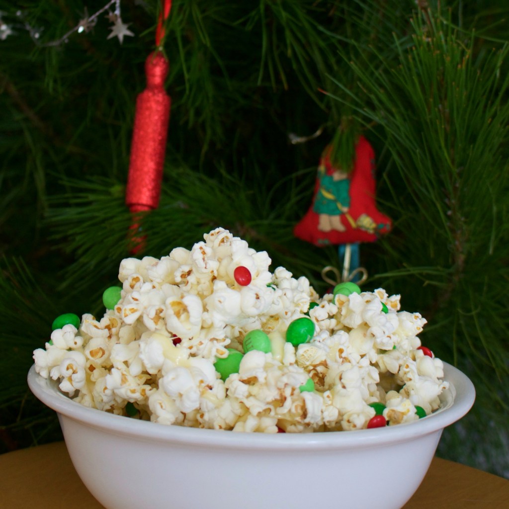 Sweet and salty Christmas popcorn | the hungry mum