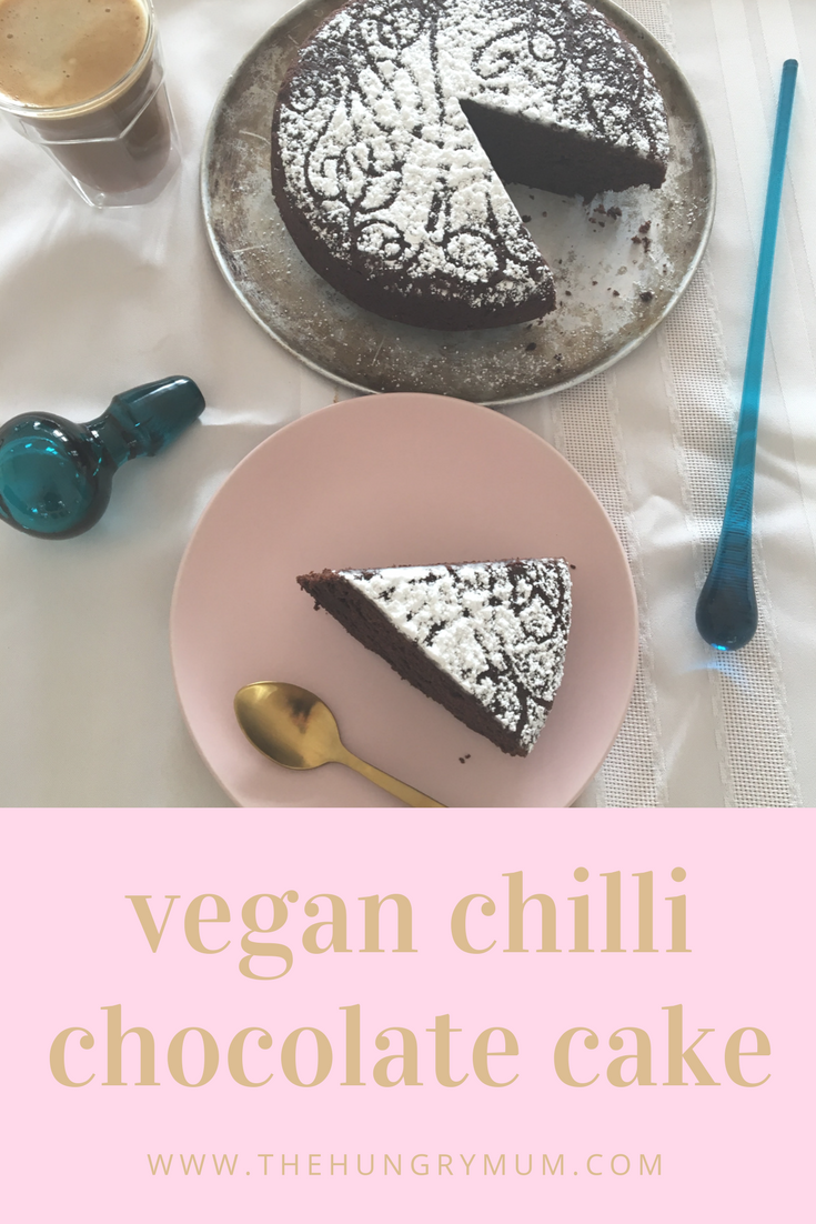 One bowl vegan chilli chocolate cake | the hungry mum