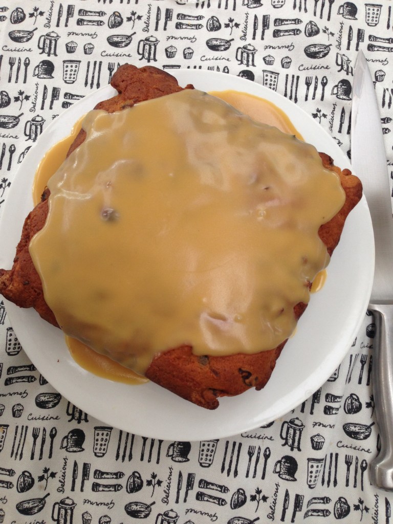 Easy sticky date pudding with salted caramel sauce | the hungry mum